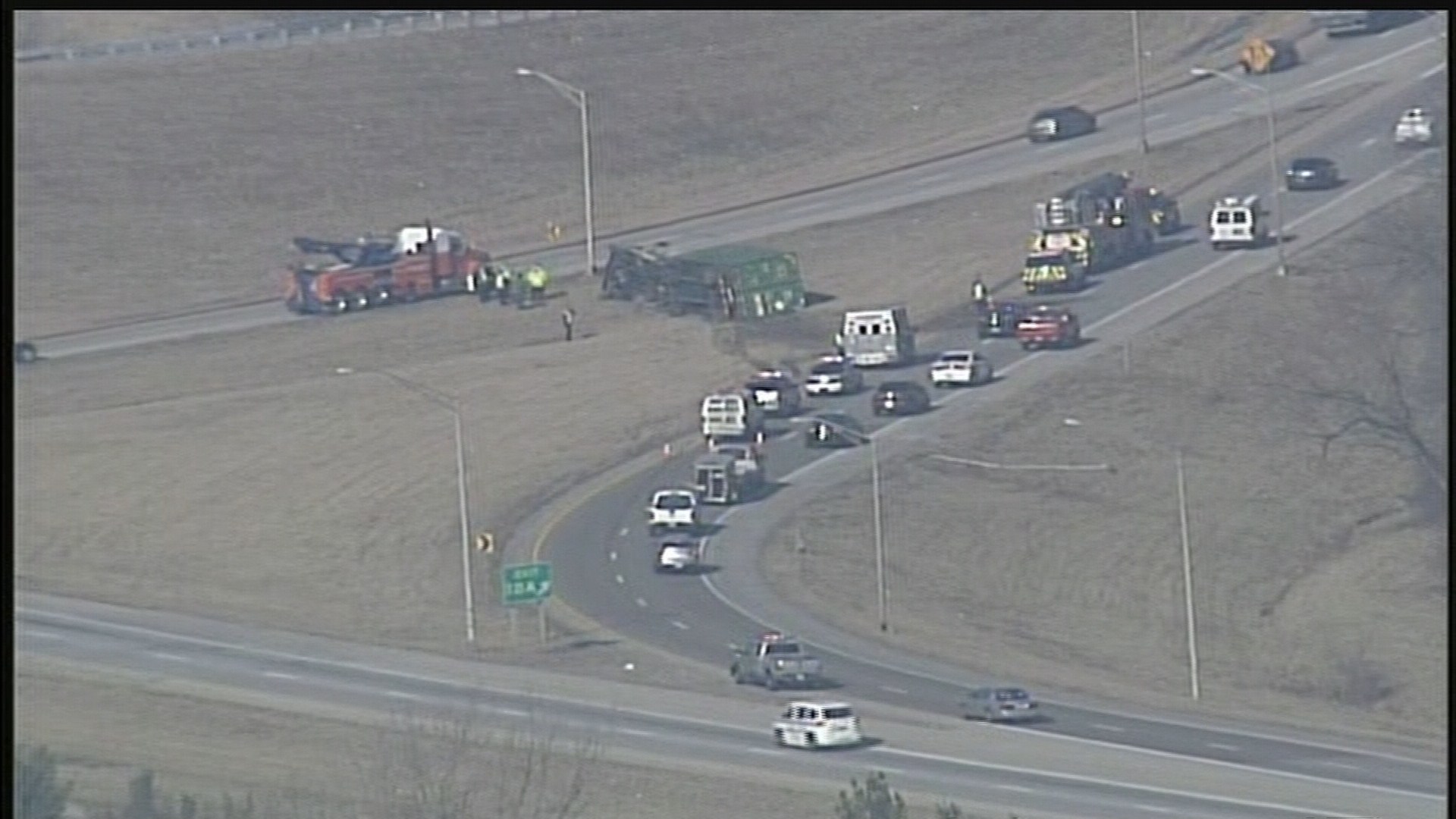 Semi overturns at I-65, Gene Snyder | whas11.com