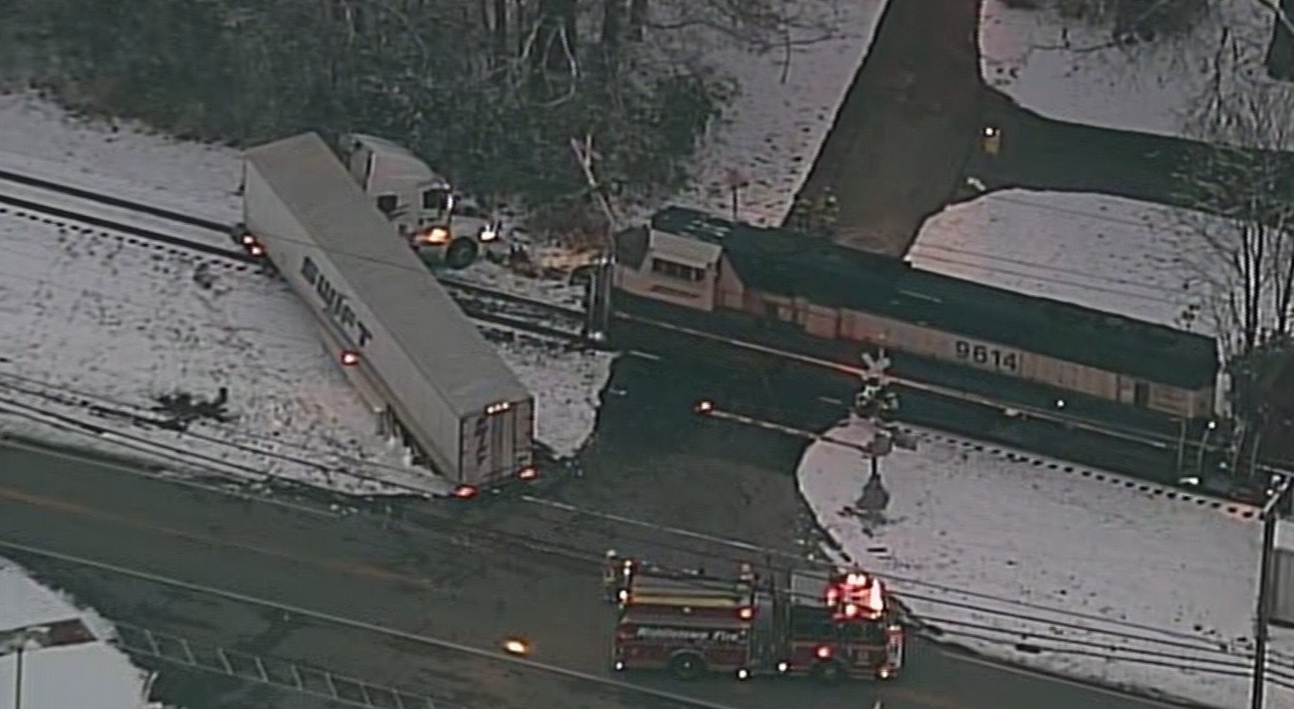 Officials investigate train, rail collision in E. Louisville | whas11.com