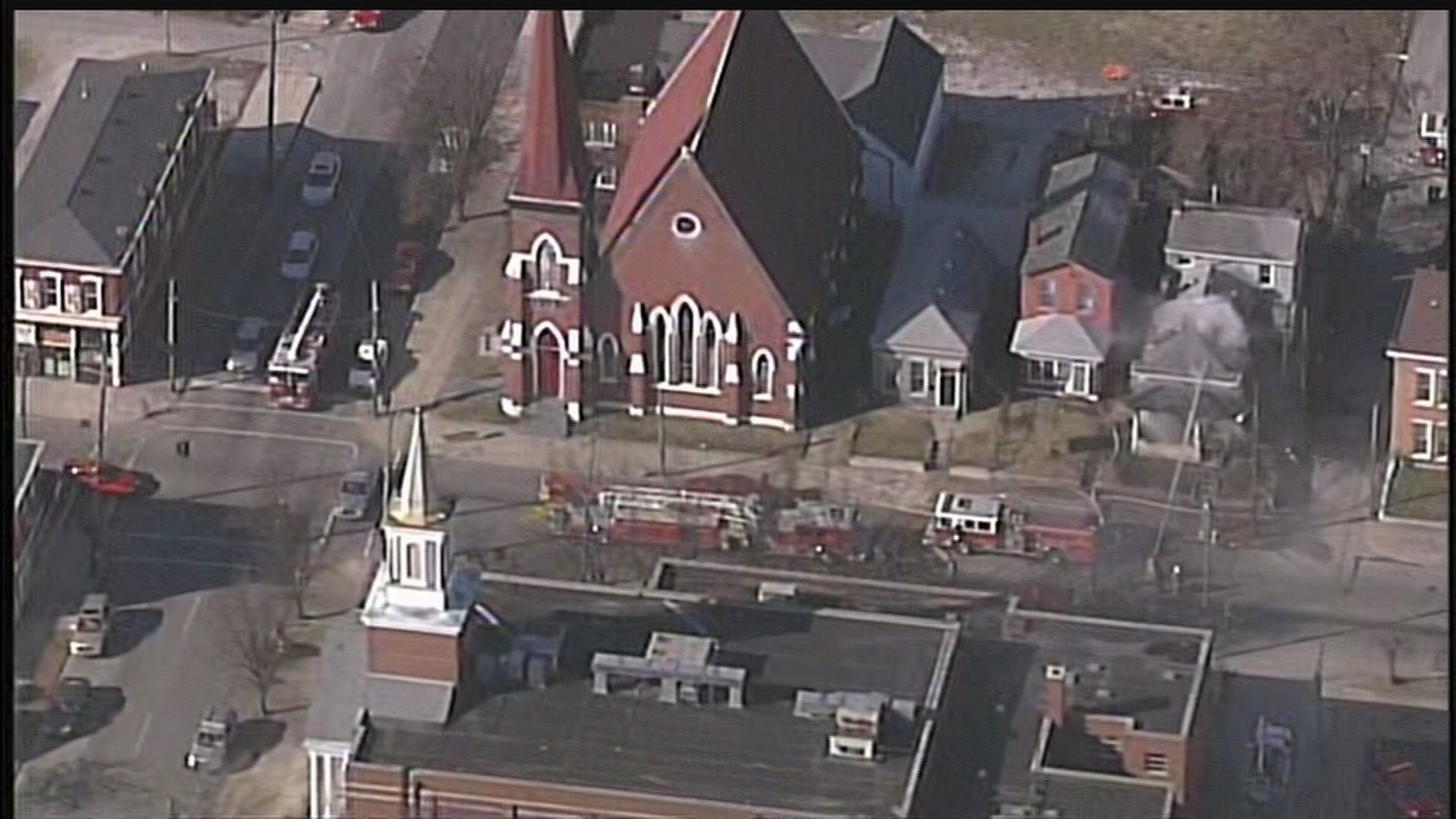 Arson investigation opened after Russell neighborhood fire | whas11.com