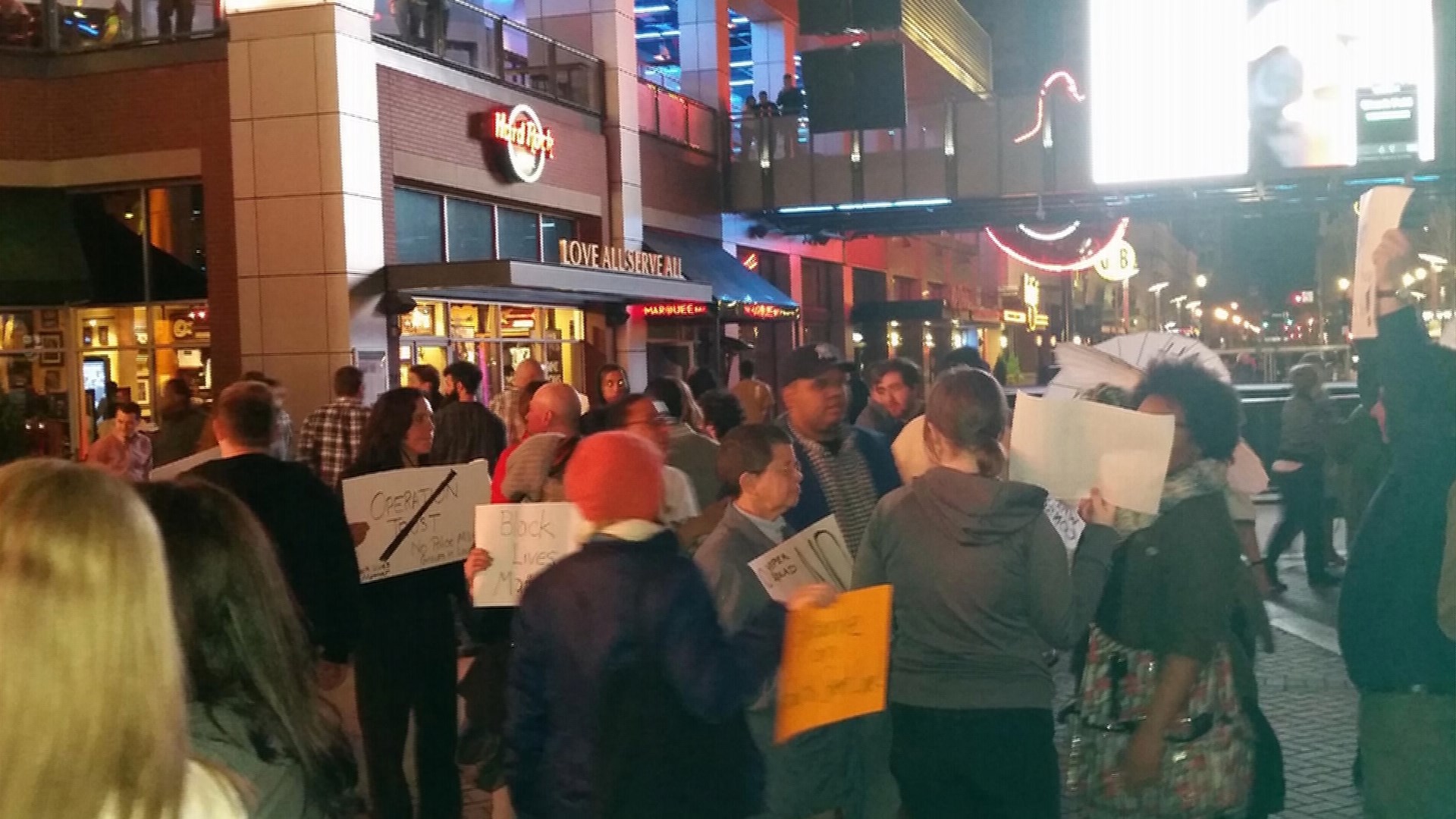 Late night protest on 4th Street Live calls for a change in policy ...