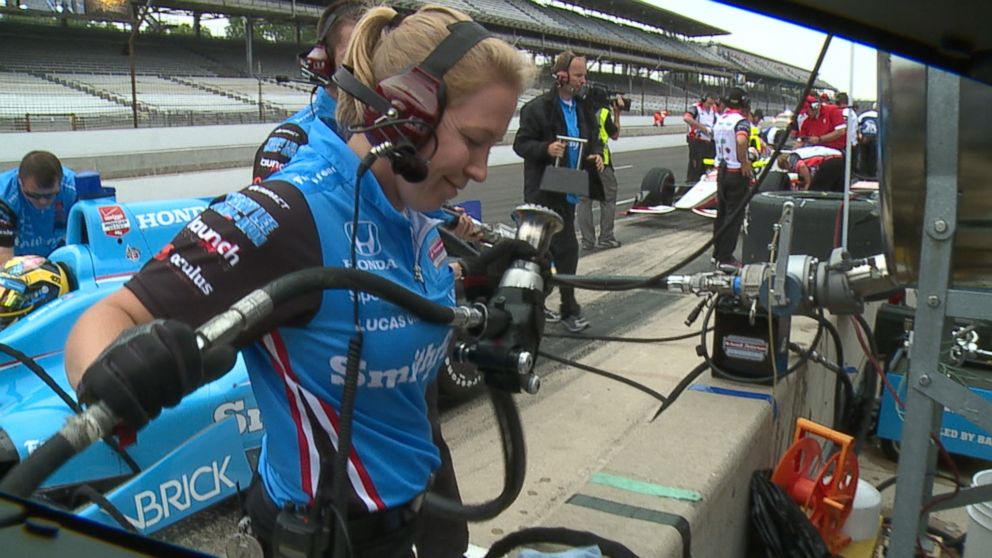 Women of the Indy 500 talk about going over the wall and breaking ...