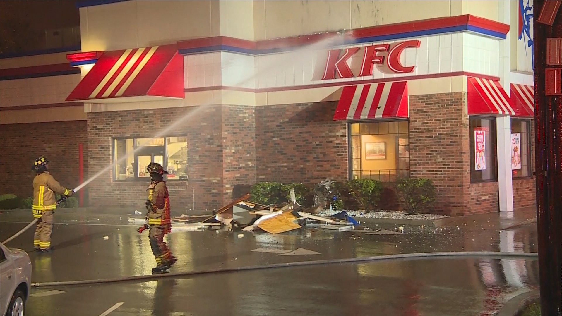 Fire damages roof at KFC on New Cut Road, no injuries | whas11.com