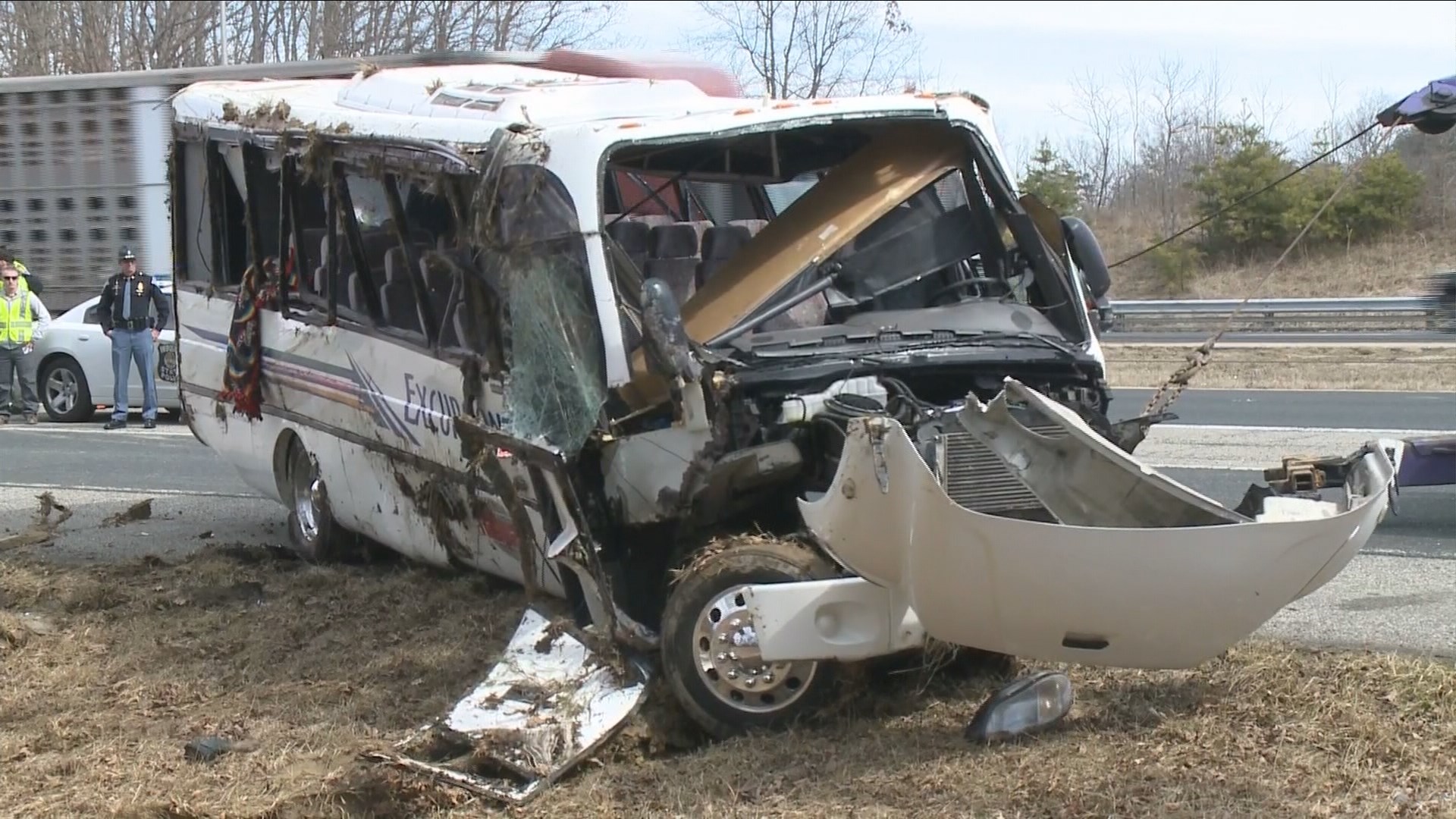 College bus crash caused by driver; key evidence on bus stopped working ...