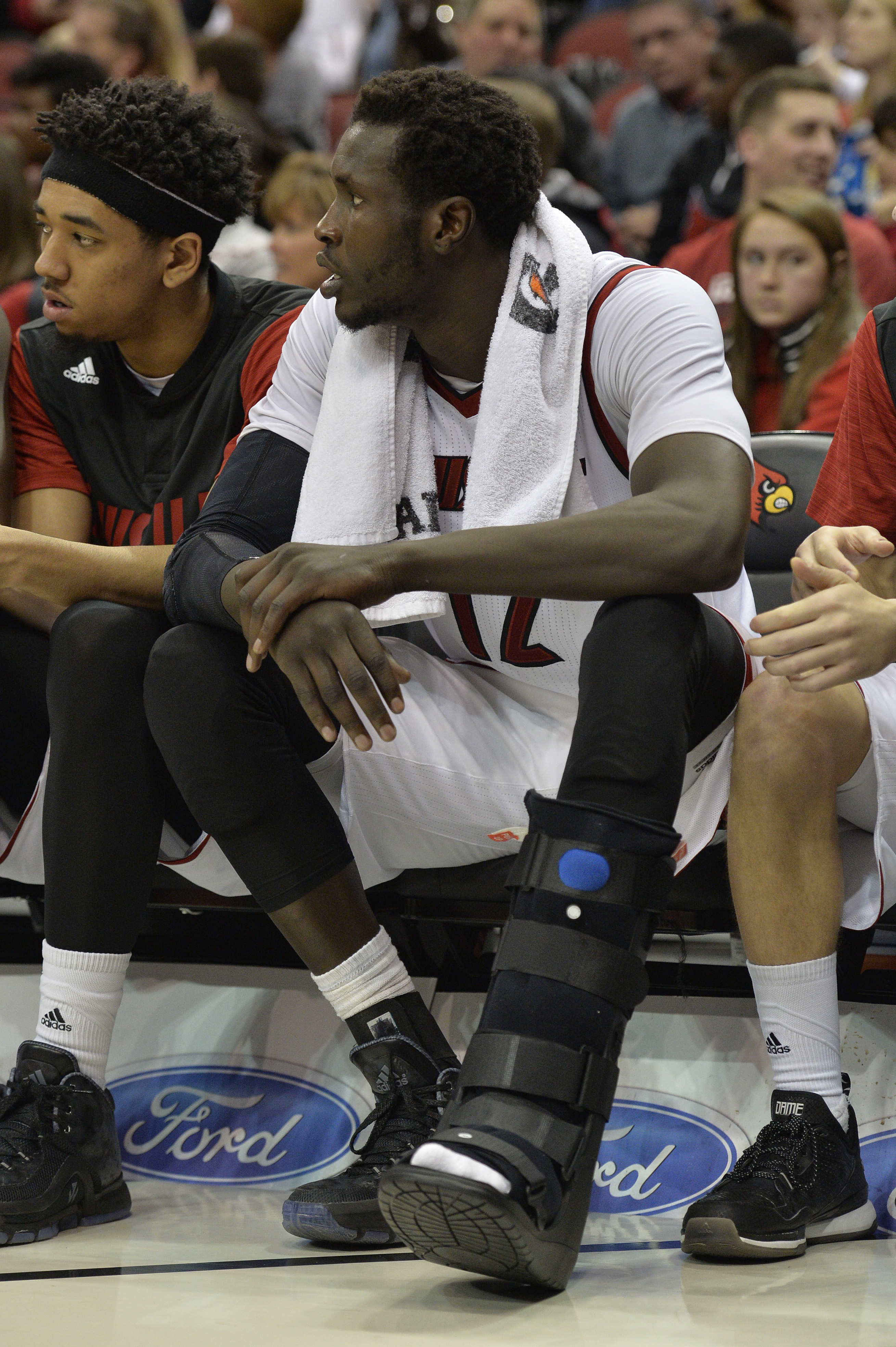 Mathiang out 6-8 weeks with broken bone in left foot | whas11.com