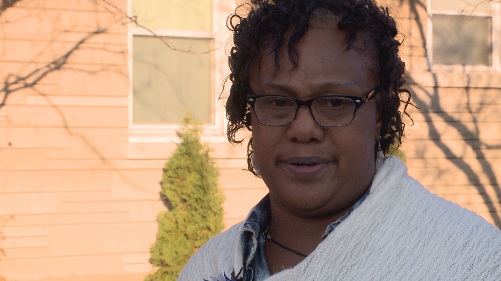 Victim's family mourns as Shively marks first homicide of 2016 | whas11.com