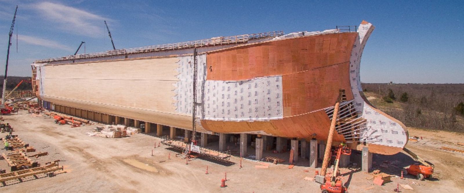 Massive full-scale replica of Noah's Ark comes to life in Kentucky ...