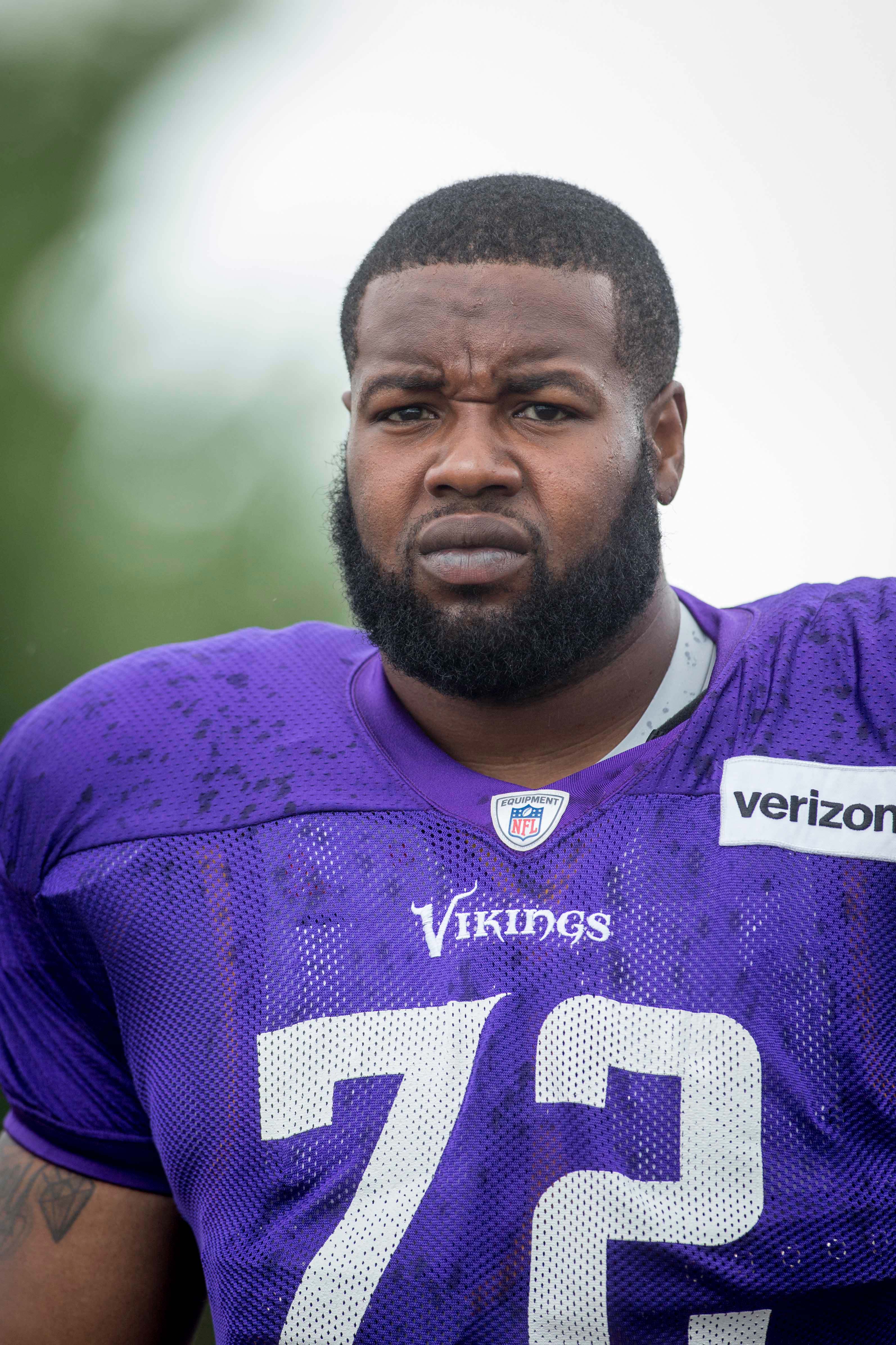 Vikings RT Andre Smith to have triceps surgery, go on IR | whas11.com